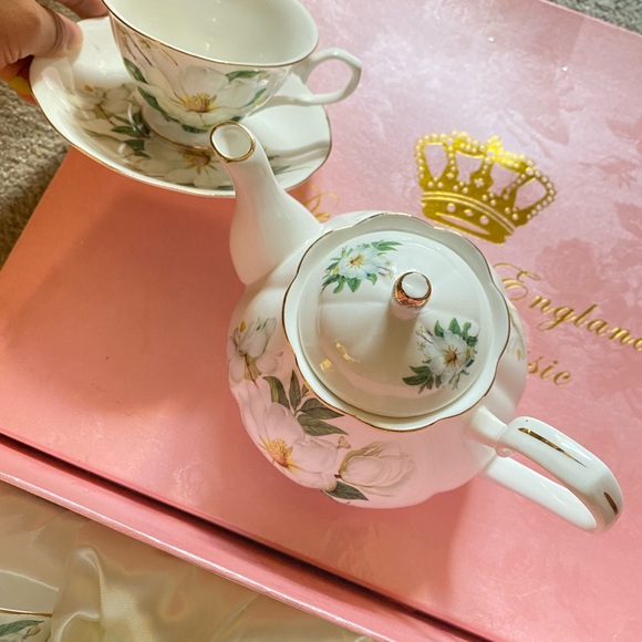 Dining | English Floral China Tea Set Designed By Englands Royal ...